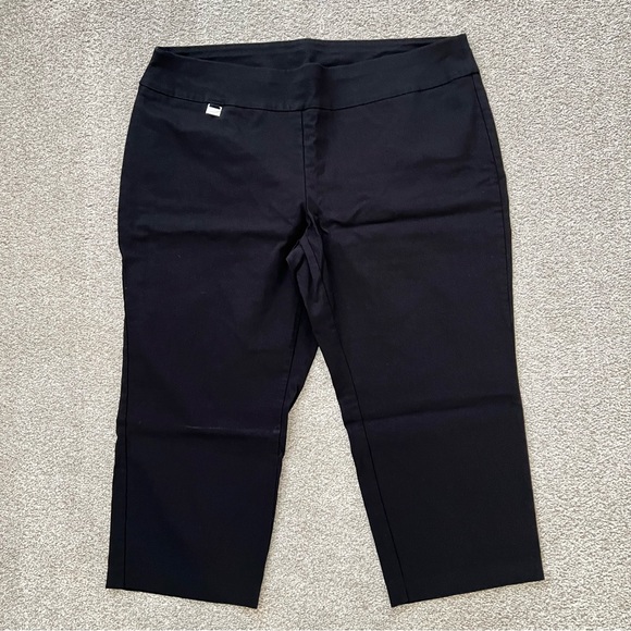 Alfani | Pants & Jumpsuits | Alfani Black Capri Pants | Poshmark